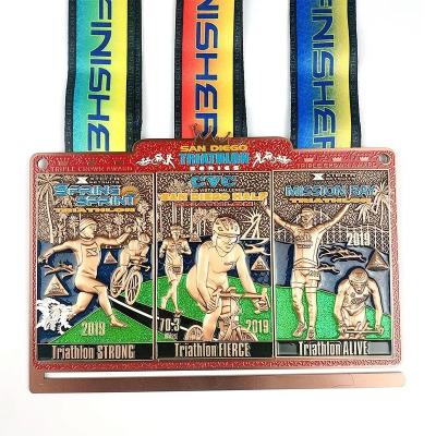China Custom Ironman Triathlon Finisher Medals Zinc Alloy 1.5 Inch Ribbon for sale