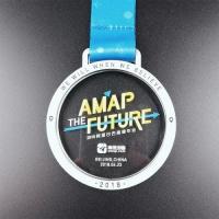 China Custom Acrylic Medals 2.5 Inch Durable Lightweight Medallions for Fun Runs Events for sale