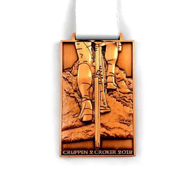 China Custom Cycling Finisher Medals Gold Silver Bronze 1.5 Inch Zinc Alloy for sale