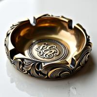 China Custom Antique Gold Metallic Ashtray 100x100x40mm Zinc Alloy 4 Notches for sale