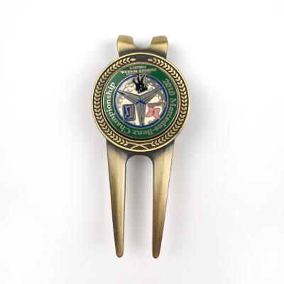 China Custom Golf Divot Tool 90mm Ergonomic Forked Design Rust-Resistant Metal for Green Repair for sale