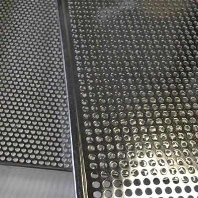 China Rust Free Bbq Mesh Tray 1.3mm-3.6mm Stainless Steel Wire Mesh Trays for sale