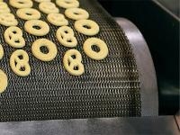 China Honeycomb Eye Link Chain Plate Compound Balanced Weave Belt For Fiber Products for sale