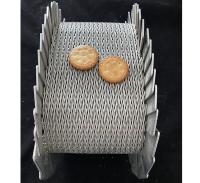 China Flat Rolled Biscuit Custom Size Food Grade 304 Herringbone Conveyor Belt Weave Wire Mesh Conveyor Belt for Oven Bakery for sale