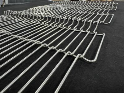 China Lightweight Z Type Conveyor Belt Rustproof Herringbone Wire Mesh Belt for Vegetable Washing Quick Freezing Conveying for sale