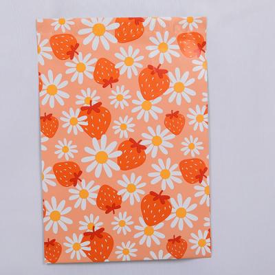 China Heavy Duty Plastic Poly Mailer Bags Tear Resistant 20x30cm Colored Poly Mailers for sale