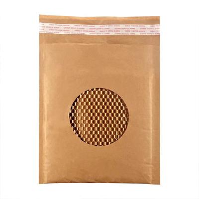 China Recycled Honeycomb Paper Mailer Leakproof 10x15cm Reusable Mailing Bags for sale