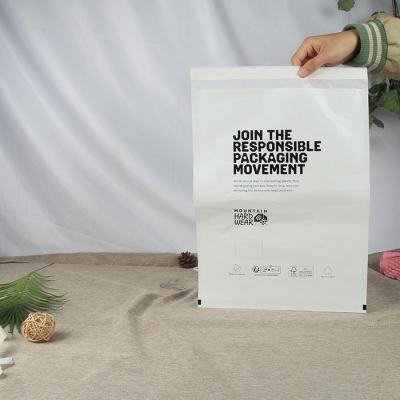 China Glossy Film Paper Envelope Bag 15x20cm Recyclable Reusable Mailing Envelopes for sale
