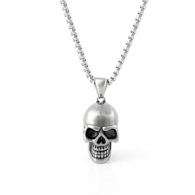 China Skull titanium steel necklace with European and American style men's stainless steel skull necklace pendant for sale