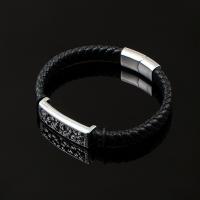 China Express Your Individuality with our Stainless Steel Skull Bracelet Corrosion-Resistant and Strong for sale