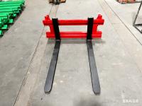 China EPF2500 Tractor Front Euro Hitch Pallet Forks for sale
