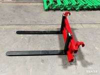 China EPF2500 Tractor Front Euro Hitch Pallet Forks for sale