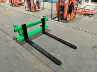 China EPF1000 Tractor Front Euro Hitch Pallet Forks for sale