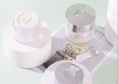 China Silver Printing Plastic Cosmetic Jars 30ml 50ml 80ml 100ml Face Mask Container With Spoon for sale