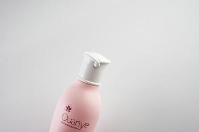 China Light Weight Empty Cosmetic Bottles With Pump - PET Material, 10-150ml Capacity, 0.35ml Discharge Rate for sale
