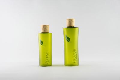 China 30ml-150ml High Capacity Empty Cosmetic Bottles with Hot Stamping Surface Treatment - PET Plastic Packaging for sale