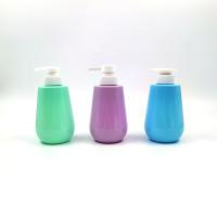 China Green 465ml PET Plastic Cosmetic Bottle 32mm Neck with Pump for Personal Care for sale
