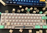 China 6oz Hot Swappable Keyboard 60 17 Layers Bluetooth PCB Keyboard for sale