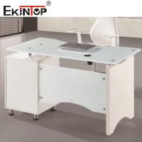 China Metal Feet Glass Computer Desk Executive Glass Table Standard Customized for sale