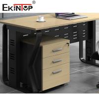 China Employee Desks In Walnut Wood Modern Style Customizable Computer Desk Chairs for sale
