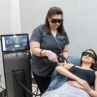China Effective 808nm Diode Laser Hair Removal Skin Rejuvenation with 1-10HZ Frequency for sale