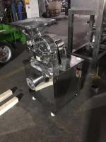 China High Efficiency 15KW Stainless Steel Universal Crusher 1000*900*1680mm for sale