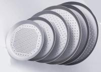 China 1.6mm Anodized Aluminum Perforated Pizza Pan With Round Punching Food Grade 15 Inch for sale