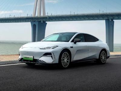 China Hot Selling 2025 for Galaxy E8 Medium Large Sedan New Energy Pure Electric Vehicle 70-90kWh Battery 700km Range 250kW for sale
