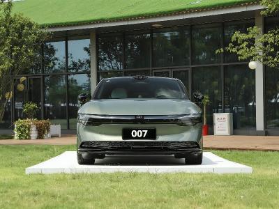 China Uesd Car 2024 Zeekr 007 Dual-Motor Performance 100  k Wh Autonomous Driving Excellent Condition  Car Made in China Hot Selling for sale
