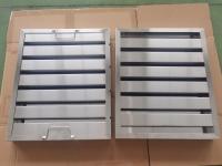 China Stainless Steel 304/201/430 Baffle Filter for Commercial Kitchen Chimney with High Temperature Resistance and Customizable Size for sale