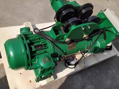 Wire rope electric hoist