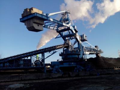 China Cantilever Bucket Wheel Stacker Reclaimer Continuous Large Scale Portal Harbour Crane for sale