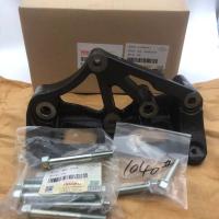 China 8-94390483-0 Isuzu 6HK1 Engine High Pressure Oil Pump Bracket for sale