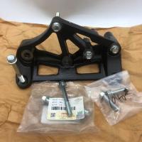 China 8-94390483-0 Isuzu 6HK1 Engine High Pressure Oil Pump Bracket for sale