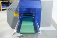 China toothbrush casters packaging machine horizontal electrical switch socket flow packaging machine for softclose hinges for sale