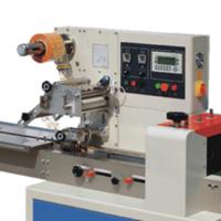 China Multi-function down-walking paper belt pillow packing machine for all kinds of regular object packaging castors screw for sale