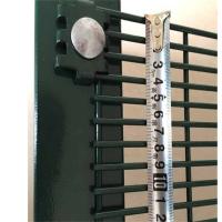 China 3.0Mm 4.0Mm PVC Coated Anti Climb 358 Security Fencing Black/Green for sale