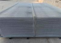 China 3D Curved Triangle V Mesh Security Fence Panel Powder Coating for sale