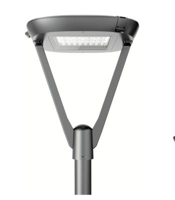 China 140lm/w Luminous Flux Solar Pole Lamp Garden Light in Classic European Style for Urban Lighting for sale