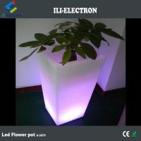 China China Supplier Outdoor LED Illuminated Lighted Square Plant Pot 80000hs Battery Life for sale