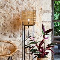 China 4 Legs Wicker Rattan Floor Lamps For Living Room Atmosphere for sale