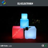 China Muti-Color LED Illuminated Cube Stools 40 Cm Rechargeable Remote Control for sale