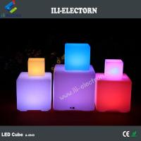 China Muti-Color LED Illuminated Cube Stools 40 Cm Rechargeable Remote Control for sale