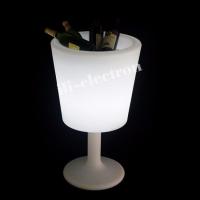China Wireless Plastic LED Ice Bucket Cup Shape 16 Colors Change For Champagne for sale