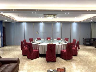 China 6m Flexible Movable Room Divider with 43-50dB Soundproofing and Class A Fire Rated Aluminum Track System for sale