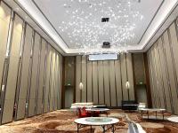 China Wiighirshman Operable Partition Wall Manual/Electric 2000-6000mm Height 28-38kg Weight Soundproof Room Divider for sale