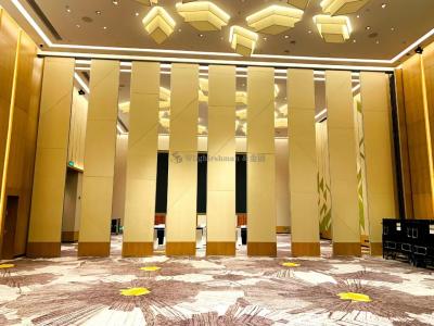 China WJ-93 Movable Hotel Partition Wall with 93mm Thickness and 47-55dB Sound Insulation for Commercial Spaces for sale