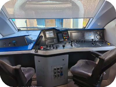 China Export Model Electric Locomotive Cab Control Panel 2578x1118x1315mm Fiberglass Carbon Steel for sale