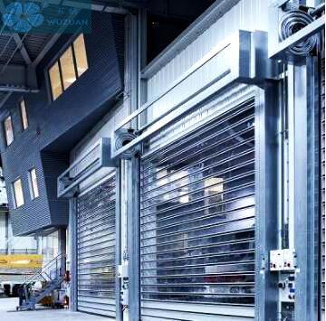 China Transparent 1.5m/S 4500mm Width High Speed Roll Up Doors for sale