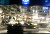 China Commerce Use 5000mm Wide 16mm Bar Clear Roller Shutters for sale